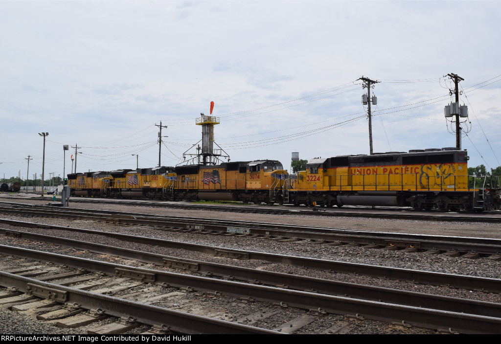 UP Engines 3917 8582 5074 3224